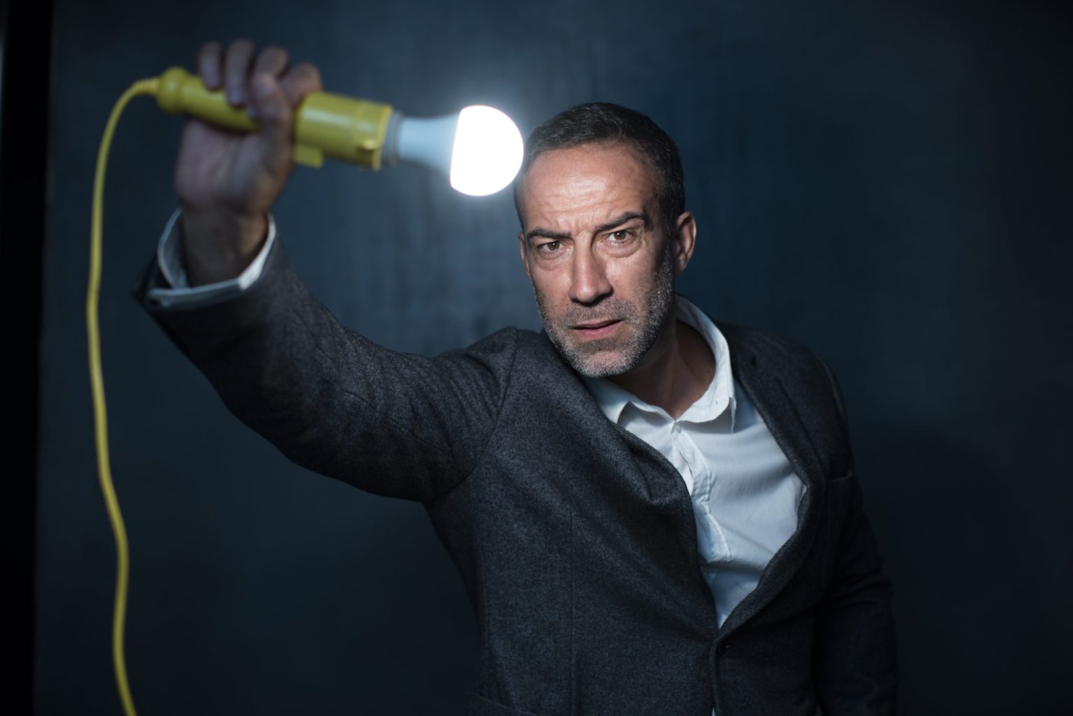 Top 10 seriale românești. Listă cu seriale românești pe care ar trebui ...